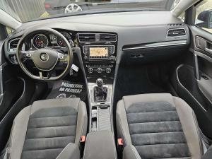 Blue Volkswagen Golf 2015 in Siauliai, with an engine capacity of 1.60 L and mileage of 150 thousand km for 7950 €, photo 13 on AUTOMOTO.COM.LV
