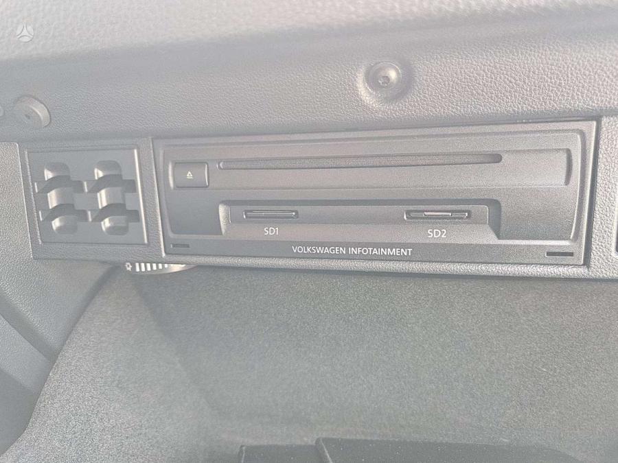 Blue Volkswagen Golf 2015 in Siauliai, with an engine capacity of 1.60 L and mileage of 150 thousand km for 7950 €, photo 23 on AUTOMOTO.COM.LV