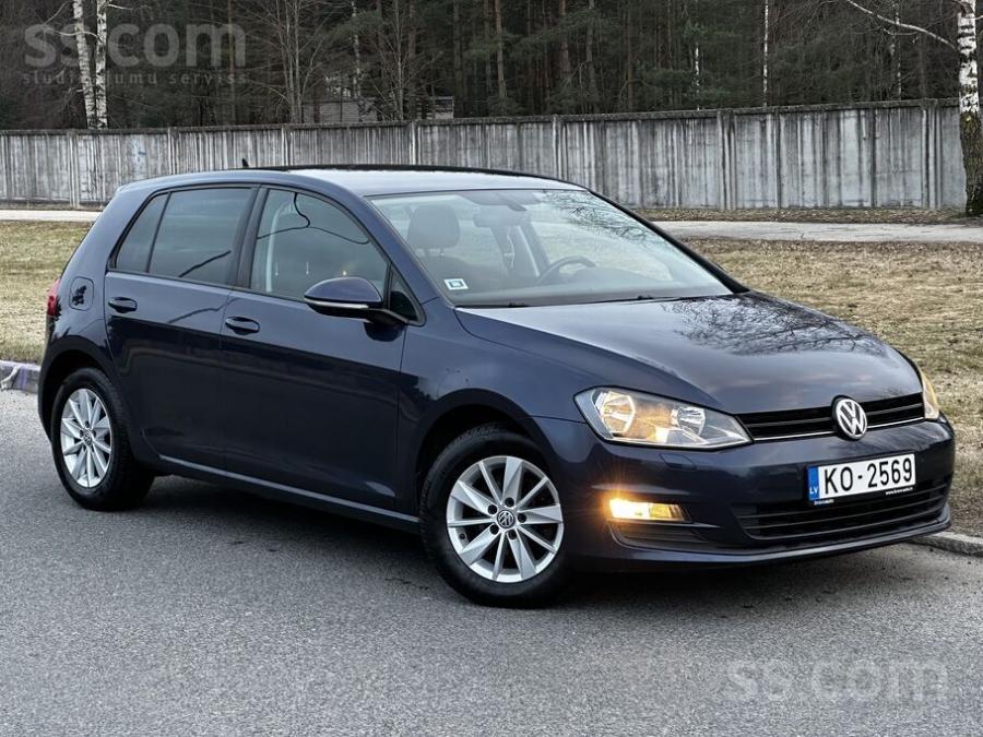 Blue Volkswagen Golf 2016 in Riga, with an engine capacity of 1.60 L and mileage of 95 thousand km for 9700 €, photo 1 on AUTOMOTO.COM.LV