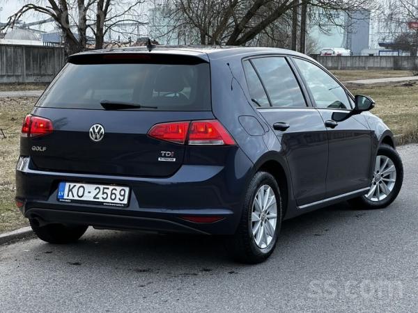 Blue Volkswagen Golf 2016 in Riga, with an engine capacity of 1.60 L and mileage of 95 thousand km for 9700 €, photo 3 on AUTOMOTO.COM.LV