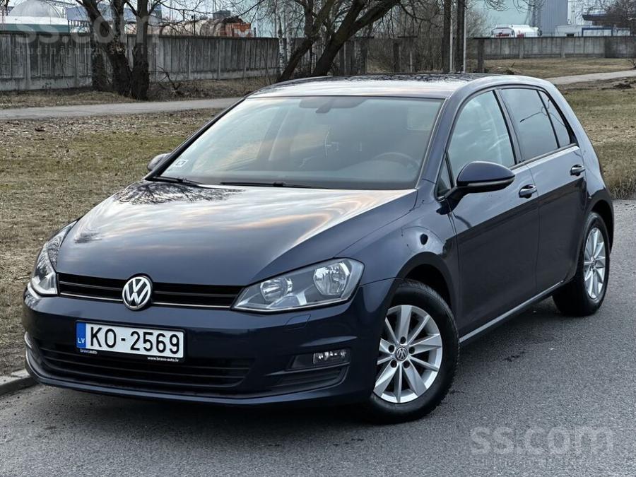 Blue Volkswagen Golf 2016 in Riga, with an engine capacity of 1.60 L and mileage of 95 thousand km for 9700 €, photo 4 on AUTOMOTO.COM.LV