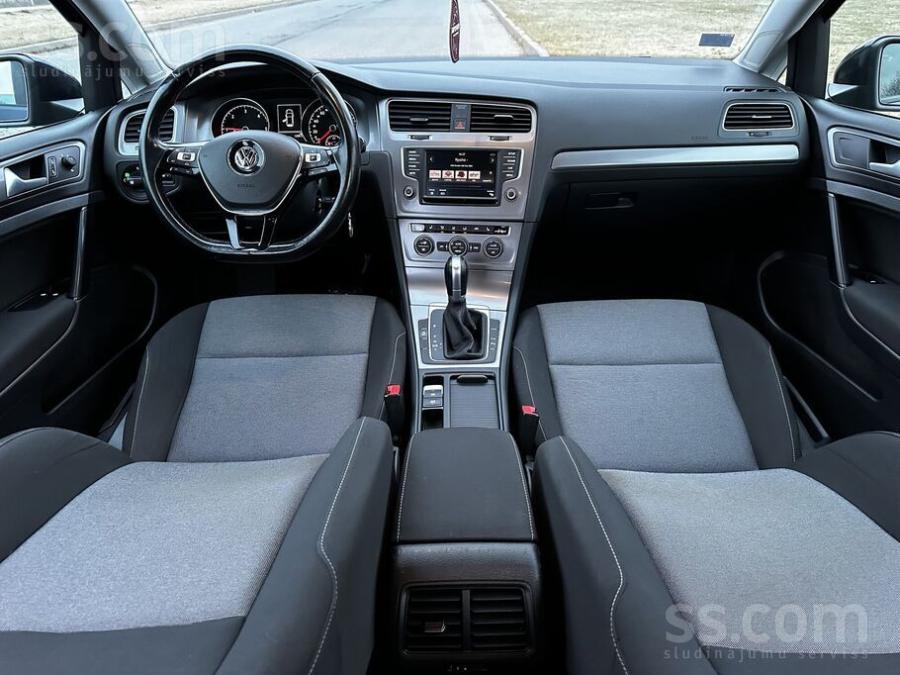 Blue Volkswagen Golf 2016 in Riga, with an engine capacity of 1.60 L and mileage of 95 thousand km for 9700 €, photo 16 on AUTOMOTO.COM.LV
