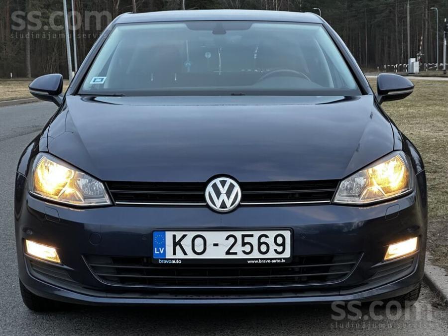Blue Volkswagen Golf 2016 in Riga, with an engine capacity of 1.60 L and mileage of 95 thousand km for 9700 €, photo 28 on AUTOMOTO.COM.LV
