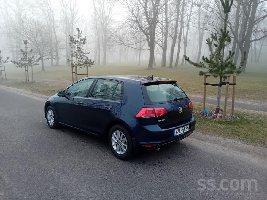 Blue Volkswagen Golf 2016 in Riga, with an engine capacity of 1.20 L and mileage of 77 thousand km for 10500 €, photo 2 on AUTOMOTO.COM.LV