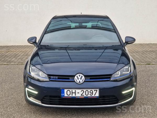 Blue Volkswagen Golf 2016 in Riga, with an engine capacity of 1.40 L and mileage of 219 thousand km for 11555 €, photo 2 on AUTOMOTO.COM.LV