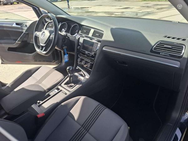 Blue Volkswagen Golf 2016 in Prienai, with an engine capacity of 1.40 L and mileage of 192 thousand km for 6800 €, photo 10 on AUTOMOTO.COM.LV