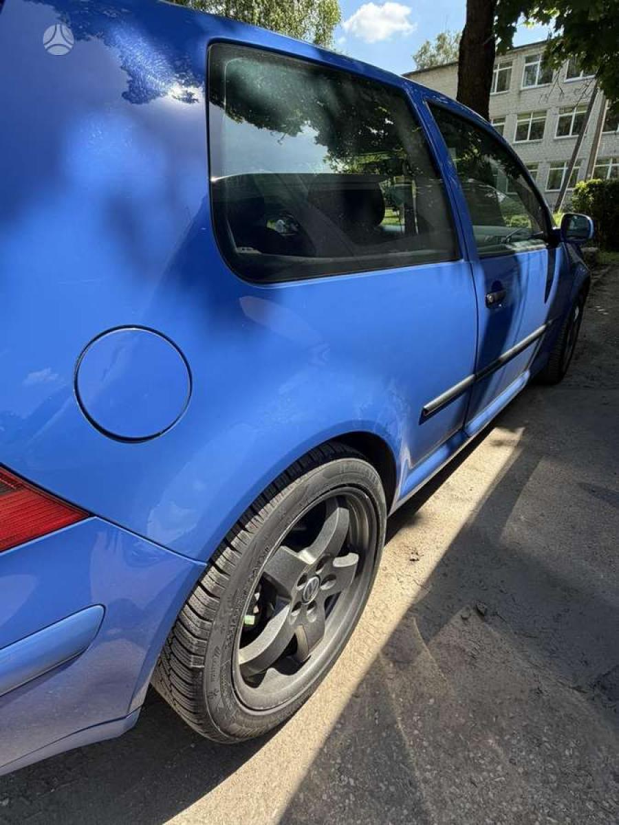 Zils Volkswagen Golf 2016 Viļņa, ar dzinēja tilpumu 1.90 L un nobraukumu 323 tūkst. km par 2500 €, foto 7 vietnē AUTOMOTO.COM.LV