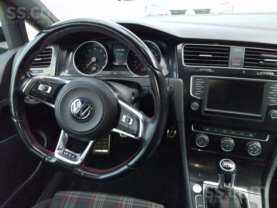 Blue Volkswagen Golf 2016 in Riga, with an engine capacity of 2.00 L and mileage of 116 thousand km for 15200 €, photo 7 on AUTOMOTO.COM.LV