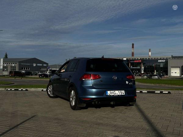 Volkswagen Golf 2016 Kauņa vietnē Zils Volkswagen Golf 2016 Kauņa, ar dzinēja tilpumu 1.40 L un nobraukumu 203 tūkst. km par 8150 €, foto 5 vietnē AUTOMOTO.COM.LV
