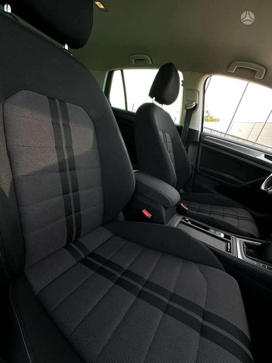 Blue Volkswagen Golf 2016 in Kaunas, with an engine capacity of 1.40 L and mileage of 203 thousand km for 8150 €, photo 12 on AUTOMOTO.COM.LV