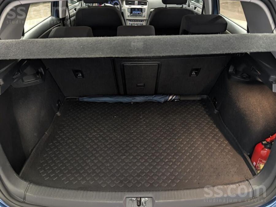 Zils Volkswagen Golf 2016 Jūrmala, ar dzinēja tilpumu 2.00 L un nobraukumu 204 tūkst. km par 8950 €, foto 19 vietnē AUTOMOTO.COM.LV