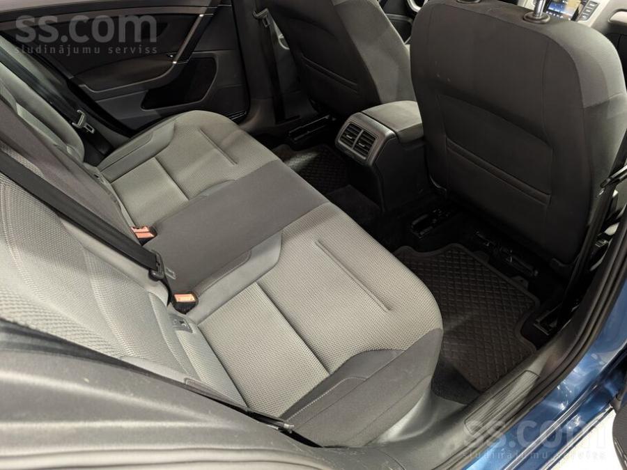 Zils Volkswagen Golf 2016 Jūrmala, ar dzinēja tilpumu 2.00 L un nobraukumu 204 tūkst. km par 8950 €, foto 21 vietnē AUTOMOTO.COM.LV