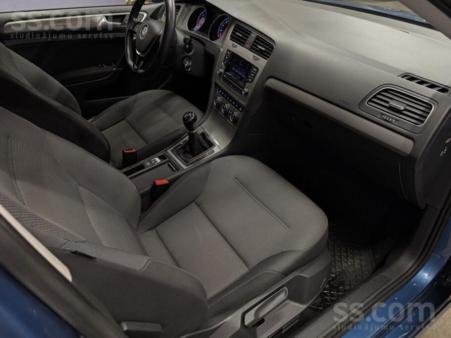 Zils Volkswagen Golf 2016 Jūrmala, ar dzinēja tilpumu 2.00 L un nobraukumu 204 tūkst. km par 8950 €, foto 22 vietnē AUTOMOTO.COM.LV