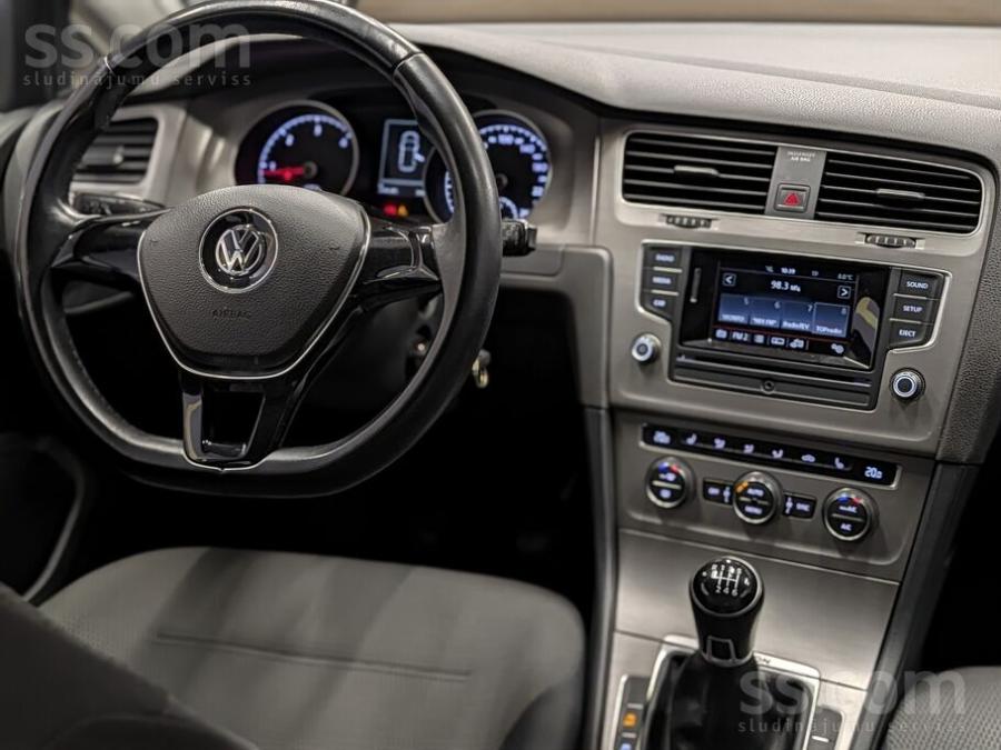 Zils Volkswagen Golf 2016 Jūrmala, ar dzinēja tilpumu 2.00 L un nobraukumu 204 tūkst. km par 8950 €, foto 25 vietnē AUTOMOTO.COM.LV