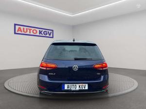 Blue Volkswagen Golf 2017 in Kaunas, with an engine capacity of 1.40 L and mileage of 184 thousand km for 12999 €, photo 4 on AUTOMOTO.COM.LV