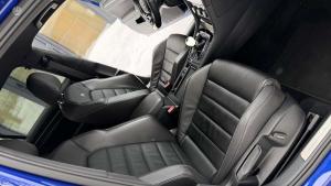 Blue Volkswagen Golf 2017 in Vilnius, with an engine capacity of 1.98 L and mileage of 50 thousand km for 20000 €, photo 5 on AUTOMOTO.COM.LV