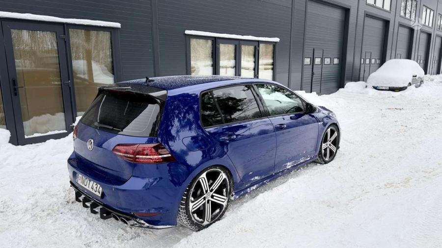 Blue Volkswagen Golf 2017 in Vilnius, with an engine capacity of 1.98 L and mileage of 50 thousand km for 20000 €, photo 20 on AUTOMOTO.COM.LV