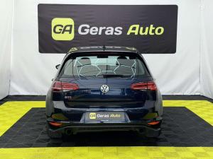 Blue Volkswagen Golf 2017 in Vilnius, with an engine capacity of 1.98 L and mileage of 130 thousand km for 13400 €, photo 6 on AUTOMOTO.COM.LV