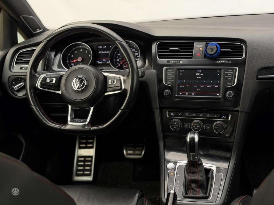 Blue Volkswagen Golf 2017 in Vilnius, with an engine capacity of 1.98 L and mileage of 130 thousand km for 13400 €, photo 15 on AUTOMOTO.COM.LV