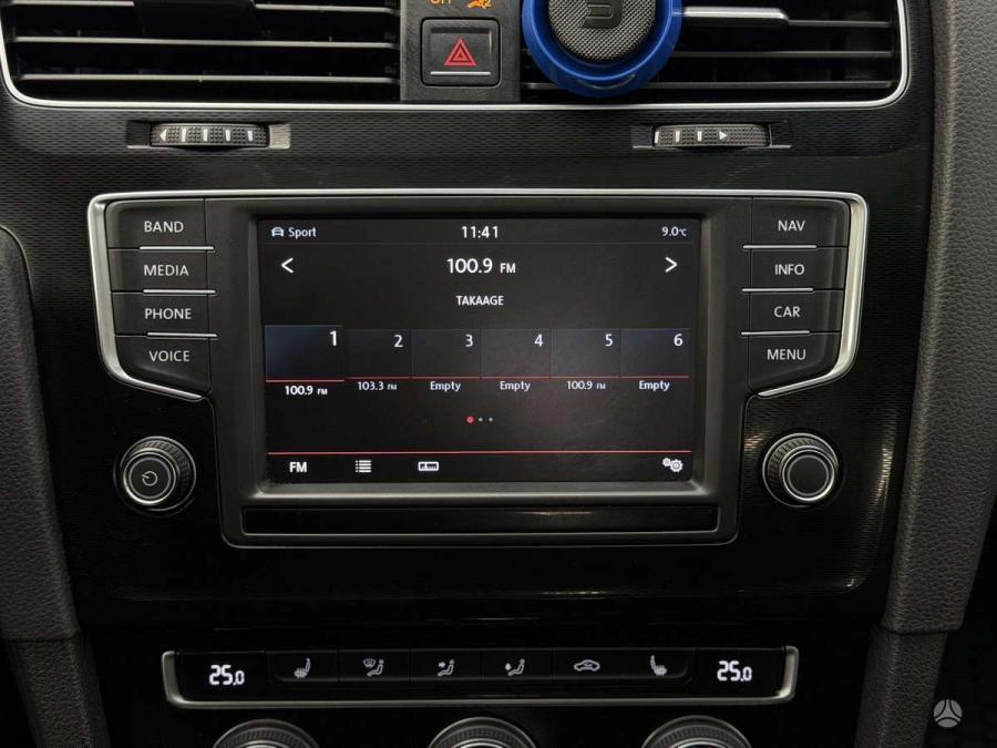 Blue Volkswagen Golf 2017 in Vilnius, with an engine capacity of 1.98 L and mileage of 130 thousand km for 13400 €, photo 22 on AUTOMOTO.COM.LV