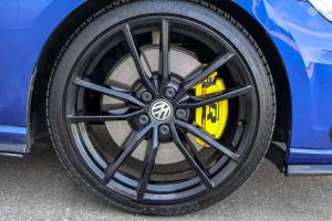 Zils Volkswagen Golf 2017 Kauņa, ar dzinēja tilpumu 1.98 L un nobraukumu 153 tūkst. km par 23999 €, foto 19 vietnē AUTOMOTO.COM.LV