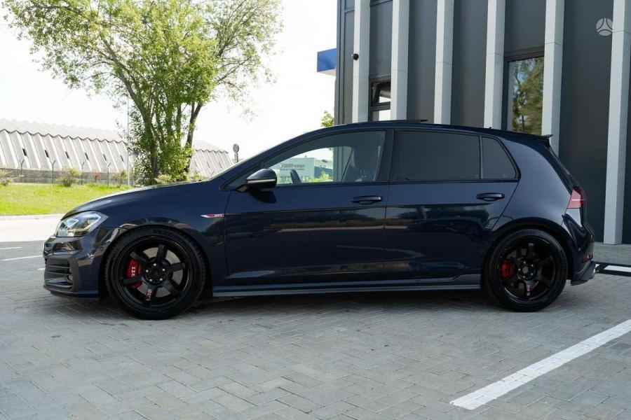 Zils Volkswagen Golf 2017 Viļņa, ar dzinēja tilpumu 1.98 L un nobraukumu 148 tūkst. km par 17900 €, foto 5 vietnē AUTOMOTO.COM.LV