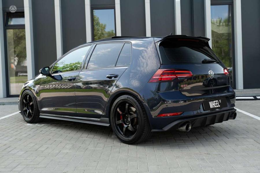 Zils Volkswagen Golf 2017 Viļņa, ar dzinēja tilpumu 1.98 L un nobraukumu 148 tūkst. km par 17900 €, foto 6 vietnē AUTOMOTO.COM.LV