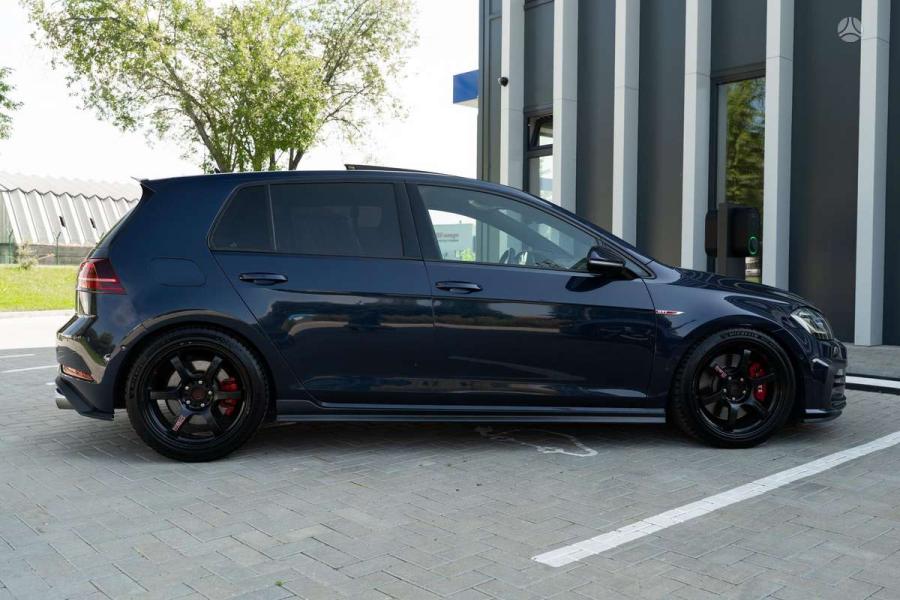 Zils Volkswagen Golf 2017 Viļņa, ar dzinēja tilpumu 1.98 L un nobraukumu 148 tūkst. km par 17900 €, foto 9 vietnē AUTOMOTO.COM.LV