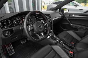 Zils Volkswagen Golf 2017 Viļņa, ar dzinēja tilpumu 1.98 L un nobraukumu 148 tūkst. km par 17900 €, foto 15 vietnē AUTOMOTO.COM.LV