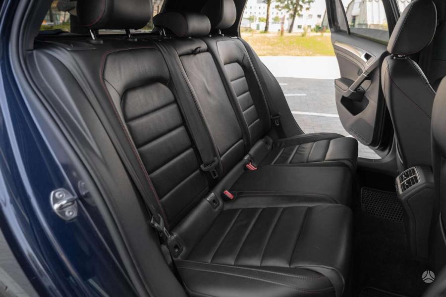 Zils Volkswagen Golf 2017 Viļņa, ar dzinēja tilpumu 1.98 L un nobraukumu 148 tūkst. km par 17900 €, foto 19 vietnē AUTOMOTO.COM.LV