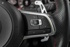 Zils Volkswagen Golf 2017 Viļņa, ar dzinēja tilpumu 1.98 L un nobraukumu 148 tūkst. km par 17900 €, foto 25 vietnē AUTOMOTO.COM.LV