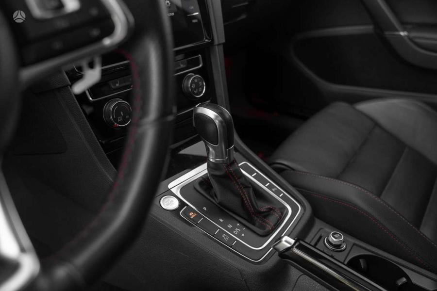 Zils Volkswagen Golf 2017 Viļņa, ar dzinēja tilpumu 1.98 L un nobraukumu 148 tūkst. km par 17900 €, foto 30 vietnē AUTOMOTO.COM.LV