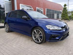 Blue Volkswagen Golf 2017 in Marijampole, with an engine capacity of 1.98 L and mileage of 148 thousand km for 23500 €, photo 4 on AUTOMOTO.COM.LV