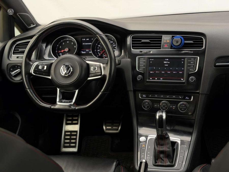 Blue Volkswagen Golf 2017 in Vilnius, with an engine capacity of 1.98 L and mileage of 130 thousand km for 13400 €, photo 15 on AUTOMOTO.COM.LV