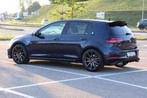 Zils Volkswagen Golf 2017 Viļņa, ar dzinēja tilpumu 1.98 L un nobraukumu 122 tūkst. km par 13500 €, foto  vietnē AUTOMOTO.COM.LV