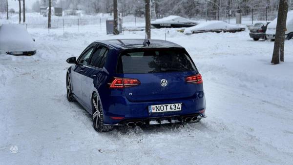 Blue Volkswagen Golf 2018 in Vilnius, with an engine capacity of 1.98 L and mileage of 50 thousand km for 22000 €, photo 7 on AUTOMOTO.COM.LV