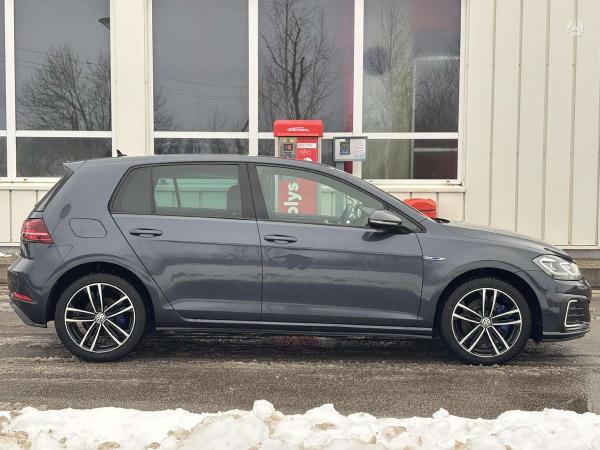 Zils Volkswagen Golf 2018 Tauragė, ar dzinēja tilpumu 1.40 L un nobraukumu 180 tūkst. km par 10500 €, foto 6 vietnē AUTOMOTO.COM.LV