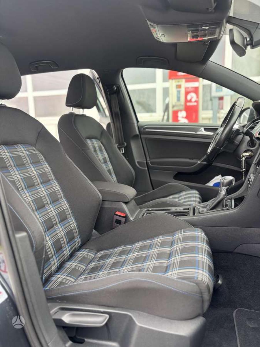 Blue Volkswagen Golf 2018 in Taurage, with an engine capacity of 1.40 L and mileage of 180 thousand km for 10500 €, photo 13 on AUTOMOTO.COM.LV