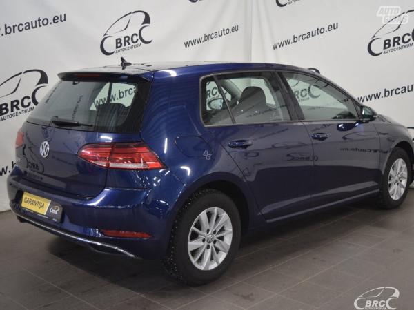 Blue Volkswagen Golf 2018 in Riga, with an engine capacity of 1.60 L and mileage of 51 thousand km for 15800 €, photo 2 on AUTOMOTO.COM.LV