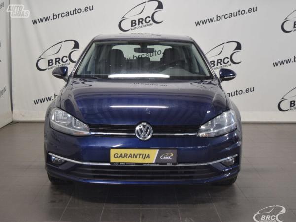 Blue Volkswagen Golf 2018 in Riga, with an engine capacity of 1.60 L and mileage of 51 thousand km for 15800 €, photo 3 on AUTOMOTO.COM.LV
