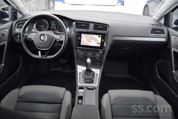 Blue Volkswagen Golf 2018 in Riga, with an engine capacity of 1.60 L and mileage of 51 thousand km for 13800 €, photo 4 on AUTOMOTO.COM.LV