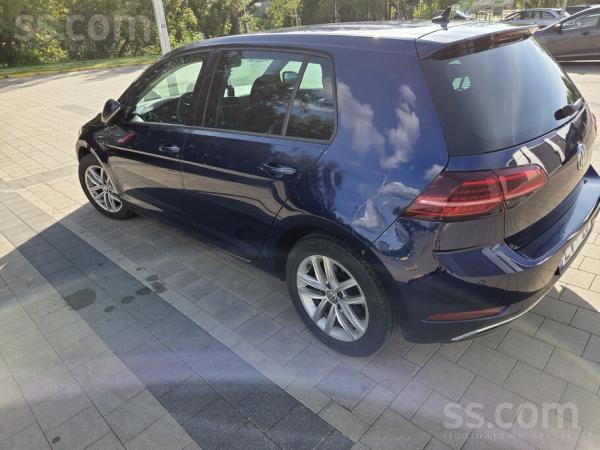 Blue Volkswagen Golf 2018 in Riga, with an engine capacity of 2.00 L and mileage of 127 thousand km for 12500 €, photo 2 on AUTOMOTO.COM.LV