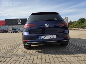 Blue Volkswagen Golf 2018 in Riga, with an engine capacity of 2.00 L and mileage of 127 thousand km for 12500 €, photo 6 on AUTOMOTO.COM.LV
