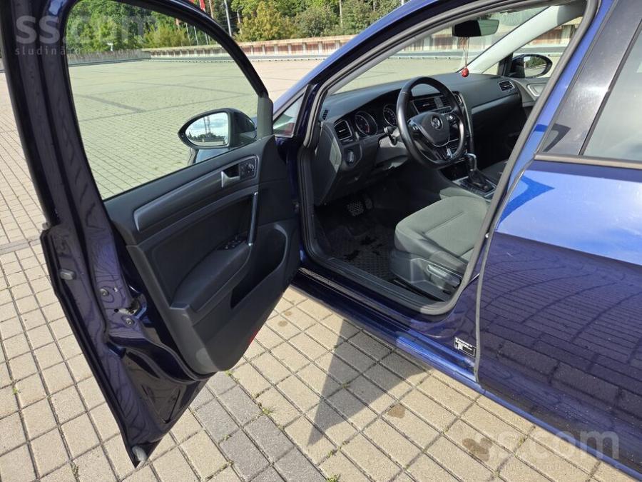 Blue Volkswagen Golf 2018 in Riga, with an engine capacity of 2.00 L and mileage of 127 thousand km for 12500 €, photo 8 on AUTOMOTO.COM.LV