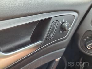 Blue Volkswagen Golf 2018 in Riga, with an engine capacity of 2.00 L and mileage of 127 thousand km for 12500 €, photo 11 on AUTOMOTO.COM.LV