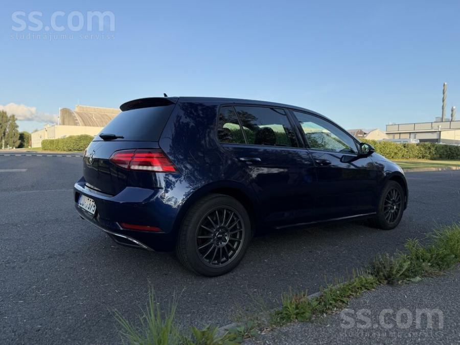 Zils Volkswagen Golf 2018 Rīga, ar dzinēja tilpumu 1.40 L un nobraukumu 114 tūkst. km par 12800 €, foto 5 vietnē AUTOMOTO.COM.LV