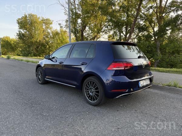 Blue Volkswagen Golf 2018 in Riga, with an engine capacity of 1.40 L and mileage of 114 thousand km for 12800 €, photo 5 on AUTOMOTO.COM.LV