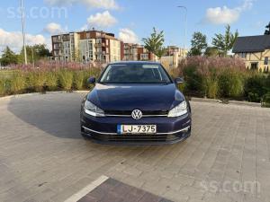 Blue Volkswagen Golf 2018 in Riga, with an engine capacity of 1.40 L and mileage of 114 thousand km for 12590 €, photo 4 on AUTOMOTO.COM.LV