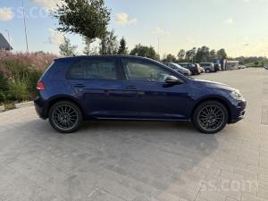 Blue Volkswagen Golf 2018 in Riga, with an engine capacity of 1.40 L and mileage of 114 thousand km for 12590 €, photo 6 on AUTOMOTO.COM.LV