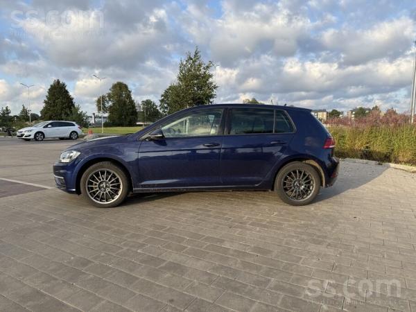 Blue Volkswagen Golf 2018 in Riga, with an engine capacity of 1.40 L and mileage of 114 thousand km for 12590 €, photo 7 on AUTOMOTO.COM.LV